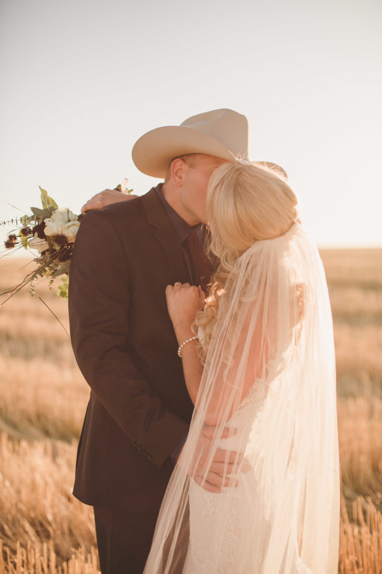 Autumn Western Wedding | shanabailey.com