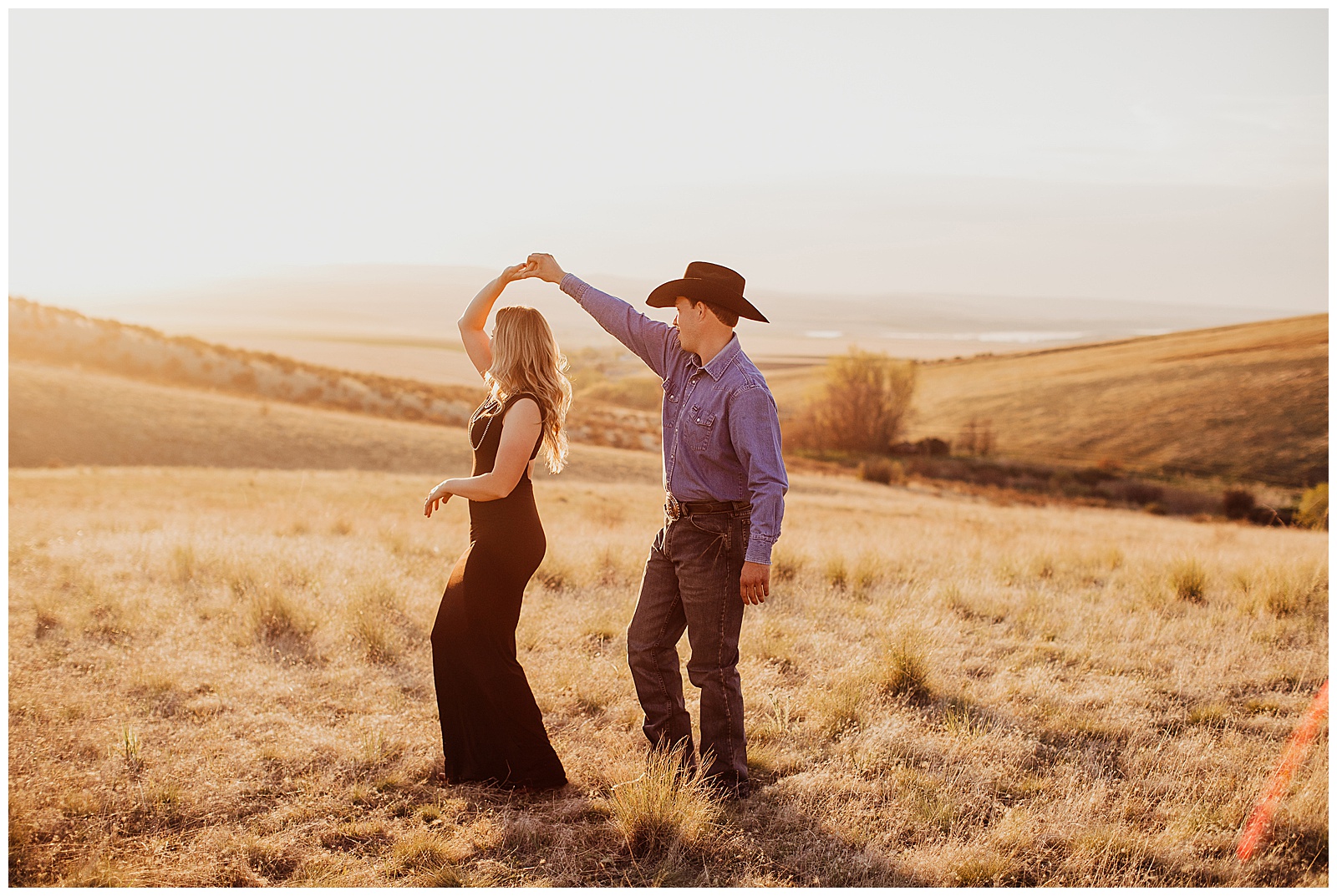 Western Engagement Sunset Session | shanabailey.com